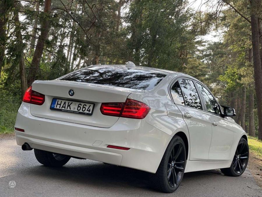 White BMW 316 2013 in Radviliskis, with an engine capacity of 1.60 L and mileage of 195 thousand km for 6800 €, photo 9 on AUTOMOTO.COM.LV