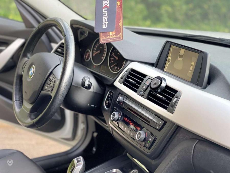 White BMW 316 2013 in Radviliskis, with an engine capacity of 1.60 L and mileage of 195 thousand km for 6800 €, photo 19 on AUTOMOTO.COM.LV