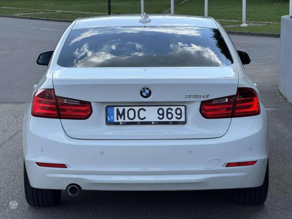 White BMW 316 2015 in Vilnius, with an engine capacity of 2.00 L and mileage of 274 thousand km for 9000 €, photo 3 on AUTOMOTO.COM.LV