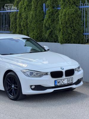 White BMW 316 2015 in Vilnius, with an engine capacity of 2.00 L and mileage of 274 thousand km for 9000 €, photo 9 on AUTOMOTO.COM.LV