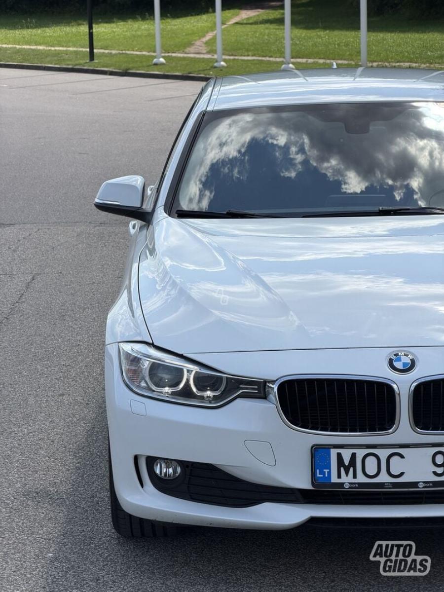 White BMW 316 2015 in Vilnius, with an engine capacity of 2.00 L and mileage of 274 thousand km for 9000 €, photo 10 on AUTOMOTO.COM.LV