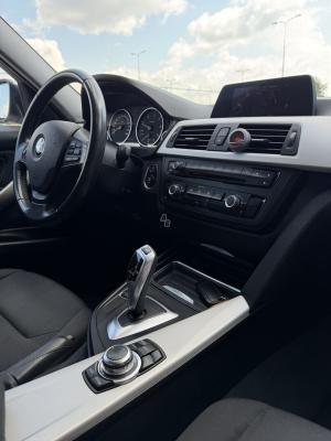 White BMW 316 2015 in Vilnius, with an engine capacity of 2.00 L and mileage of 274 thousand km for 9000 €, photo 13 on AUTOMOTO.COM.LV