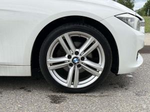 Balts BMW 316 2013 Viļņa, ar dzinēja tilpumu 2.00 L un nobraukumu 241 tūkst. km par 5000 €, foto 10 vietnē AUTOMOTO.COM.LV