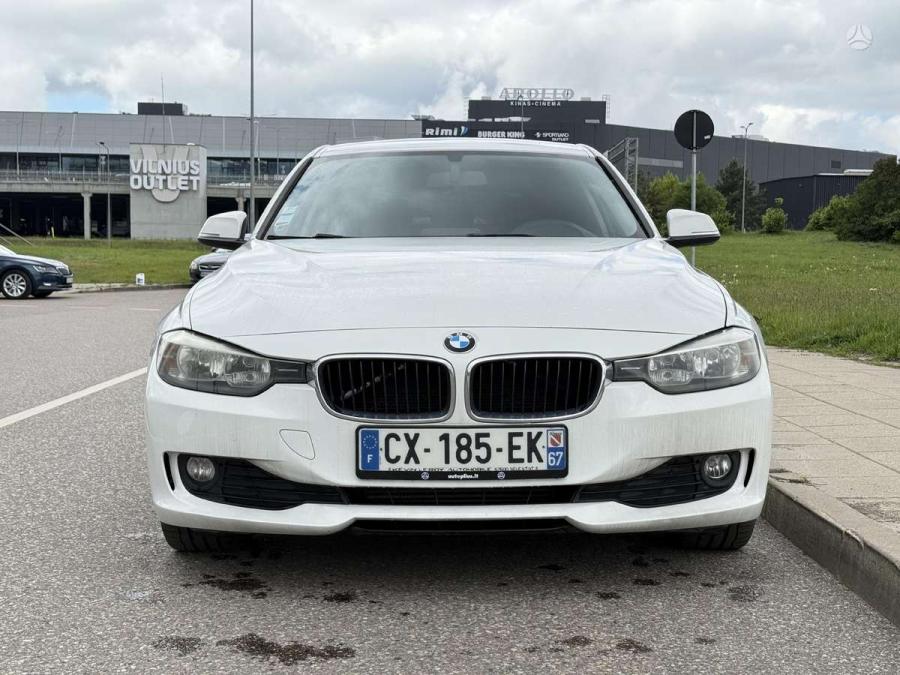 Balts BMW 316 2013 Viļņa, ar dzinēja tilpumu 2.00 L un nobraukumu 241 tūkst. km par 5000 €, foto 12 vietnē AUTOMOTO.COM.LV