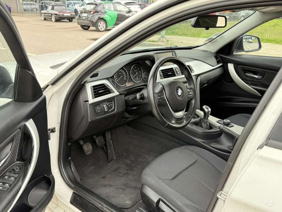 Balts BMW 316 2013 Viļņa, ar dzinēja tilpumu 2.00 L un nobraukumu 241 tūkst. km par 5000 €, foto 13 vietnē AUTOMOTO.COM.LV