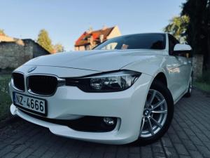 White BMW 316 2013 in Riga, with an engine capacity of 2.00 L and mileage of 306 thousand km for 11000 €, photo 3 on AUTOMOTO.COM.LV