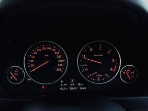 White BMW 316 2013 in Riga, with an engine capacity of 2.00 L and mileage of 306 thousand km for 11000 €, photo 14 on AUTOMOTO.COM.LV