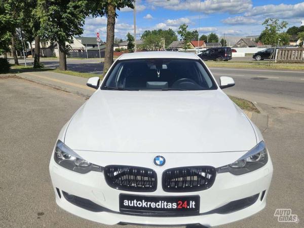 White BMW 316 2013 in Siauliai, with an engine capacity of 2.00 L and mileage of 176 thousand km for 6950 €, photo 3 on AUTOMOTO.COM.LV