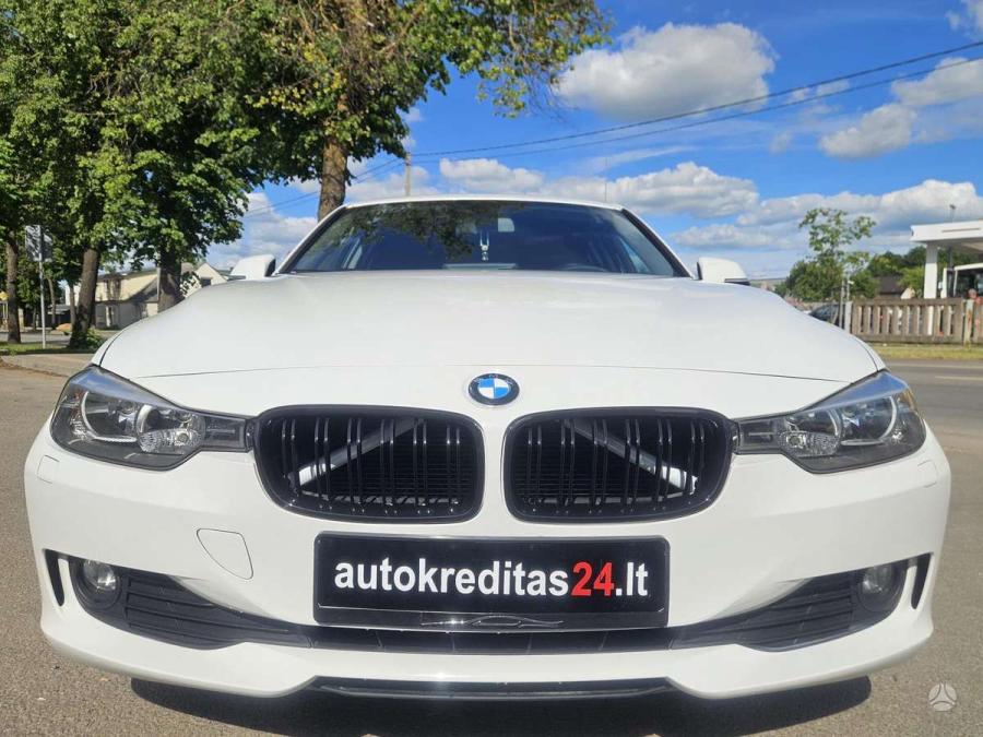 White BMW 316 2013 in Siauliai, with an engine capacity of 2.00 L and mileage of 176 thousand km for 6700 €, photo 3 on AUTOMOTO.COM.LV