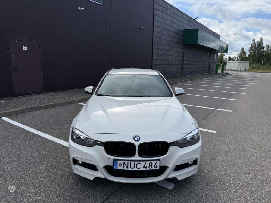 White BMW 316 2013 in Panevezys, with an engine capacity of 2.00 L and mileage of 286 thousand km for 6700 €, photo 4 on AUTOMOTO.COM.LV