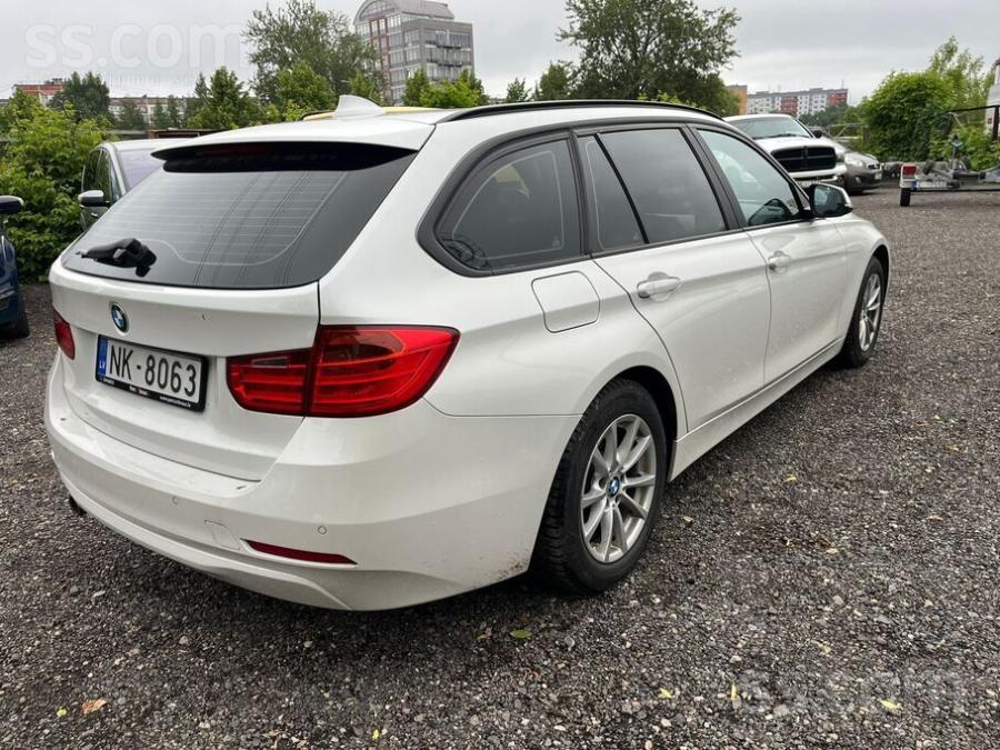 White BMW 316 2014 in Riga, with an engine capacity of 2.00 L and mileage of 240 thousand km for 4970 €, photo 4 on AUTOMOTO.COM.LV
