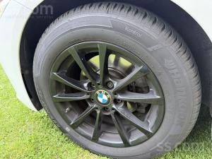 White BMW 316 2017 in Riga, with an engine capacity of 2.00 L and mileage of 307 thousand km for 8950 €, photo 10 on AUTOMOTO.COM.LV