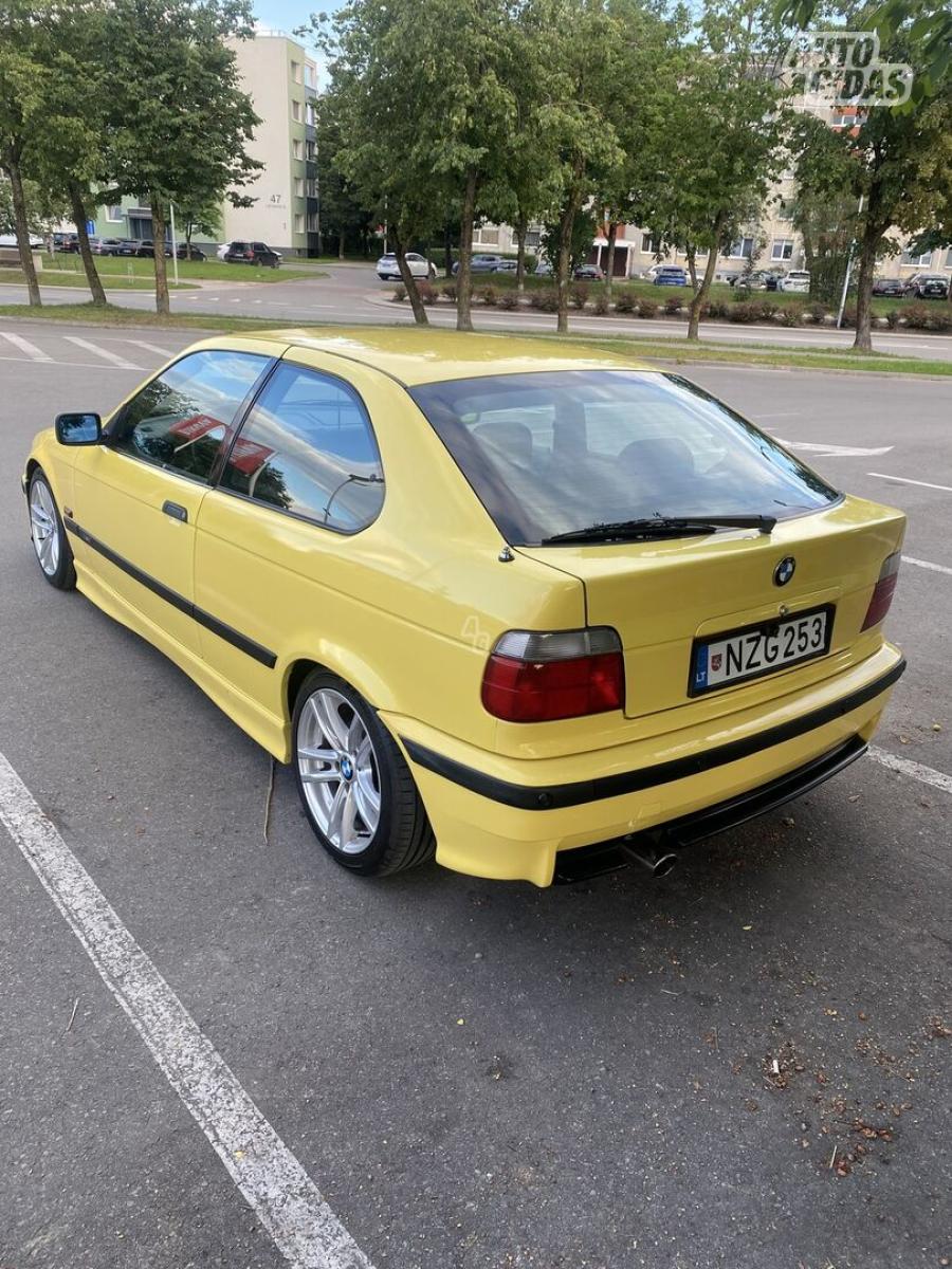 Yellow BMW 316 1994 in Jonava, with an engine capacity of 1.60 L and mileage of 279 thousand km for 4200 €, photo 6 on AUTOMOTO.COM.LV