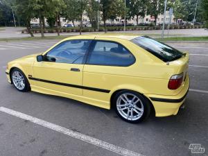 Yellow BMW 316 1994 in Jonava, with an engine capacity of 1.60 L and mileage of 279 thousand km for 4200 €, photo 14 on AUTOMOTO.COM.LV