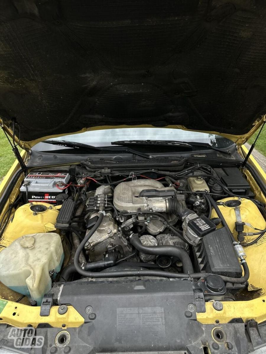 Yellow BMW 316 1994 in Jonava, with an engine capacity of 1.60 L and mileage of 279 thousand km for 4200 €, photo 20 on AUTOMOTO.COM.LV