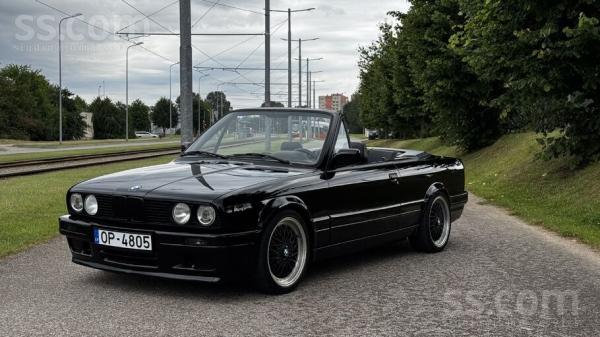 Melns BMW 318 1993 Liepāja, ar dzinēja tilpumu 1.80 L un nobraukumu 246 tūkst. km par 8490 €, foto 1 vietnē AUTOMOTO.COM.LV