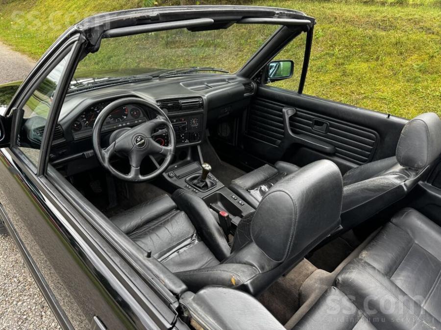 Black BMW 318 1993 in Liepaja, with an engine capacity of 1.80 L and mileage of 246 thousand km for 8490 €, photo 7 on AUTOMOTO.COM.LV