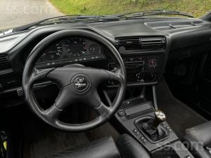 Black BMW 318 1993 in Liepaja, with an engine capacity of 1.80 L and mileage of 246 thousand km for 8490 €, photo 11 on AUTOMOTO.COM.LV