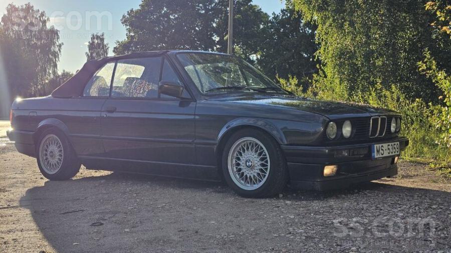 Melns BMW 318 1993 Rīga, ar dzinēja tilpumu 1.80 L un nobraukumu 263 tūkst. km par 10600 €, foto 3 vietnē AUTOMOTO.COM.LV