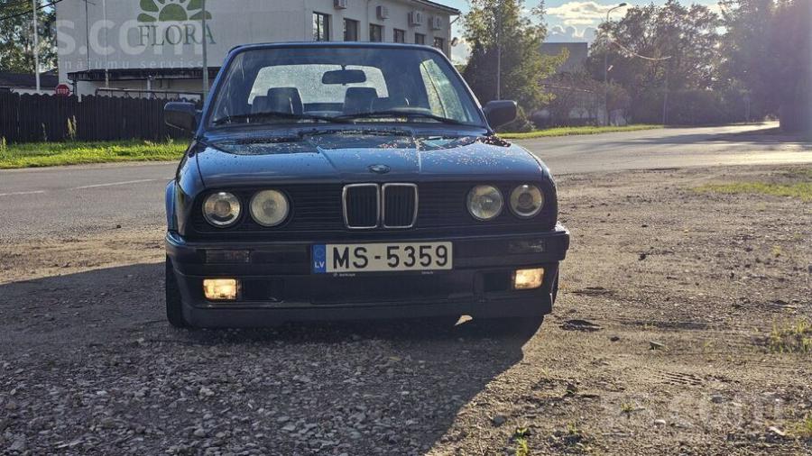 Melns BMW 318 1993 Rīga, ar dzinēja tilpumu 1.80 L un nobraukumu 263 tūkst. km par 10600 €, foto 5 vietnē AUTOMOTO.COM.LV