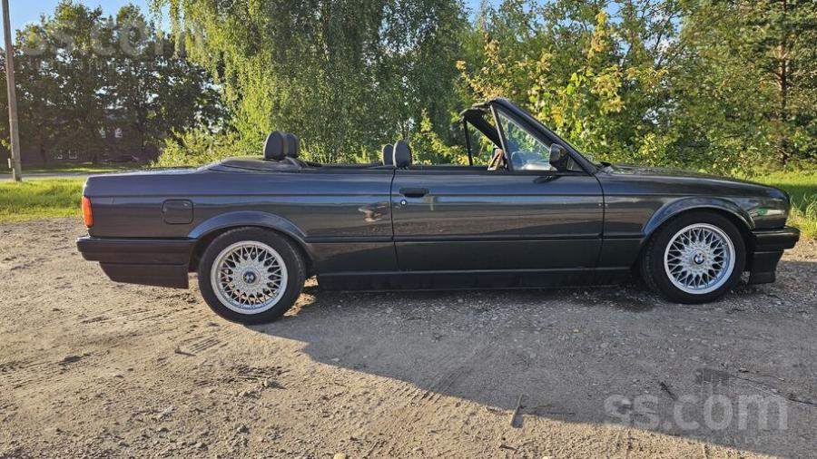Melns BMW 318 1993 Rīga, ar dzinēja tilpumu 1.80 L un nobraukumu 263 tūkst. km par 10600 €, foto 9 vietnē AUTOMOTO.COM.LV