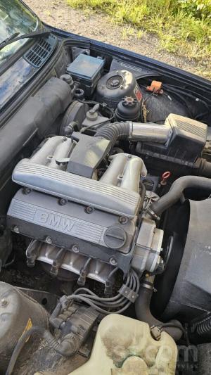 Melns BMW 318 1993 Rīga, ar dzinēja tilpumu 1.80 L un nobraukumu 263 tūkst. km par 10600 €, foto 11 vietnē AUTOMOTO.COM.LV