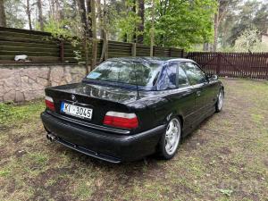 Black BMW 318 1994 in Riga, with an engine capacity of 2.50 L and mileage of 250 thousand km for 5500 €, photo  on AUTOMOTO.COM.LV