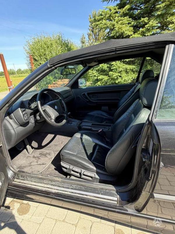 Black BMW 318 1995 in Klaipeda, with an engine capacity of 0.00 L and mileage of 174 thousand km for 3750 €, photo 7 on AUTOMOTO.COM.LV