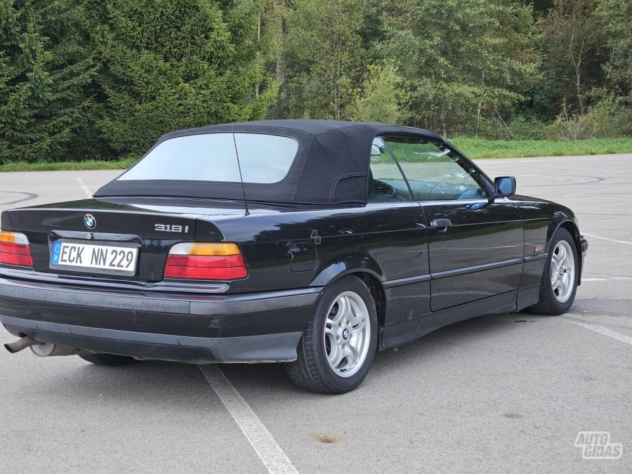 Melns BMW 318 1995 Klaipėda, ar dzinēja tilpumu 1.80 L un nobraukumu 229 tūkst. km par 2899 €, foto 5 vietnē AUTOMOTO.COM.LV