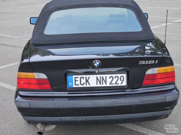 Black BMW 318 1995 in Klaipeda, with an engine capacity of 1.80 L and mileage of 229 thousand km for 2899 €, photo 6 on AUTOMOTO.COM.LV