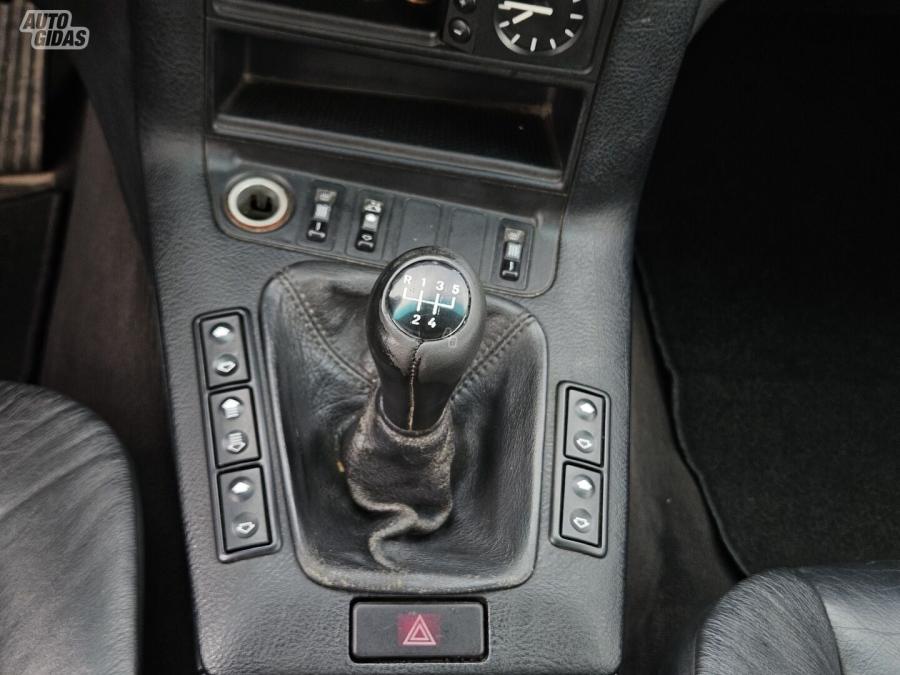 Melns BMW 318 1995 Klaipėda, ar dzinēja tilpumu 1.80 L un nobraukumu 229 tūkst. km par 2899 €, foto 11 vietnē AUTOMOTO.COM.LV