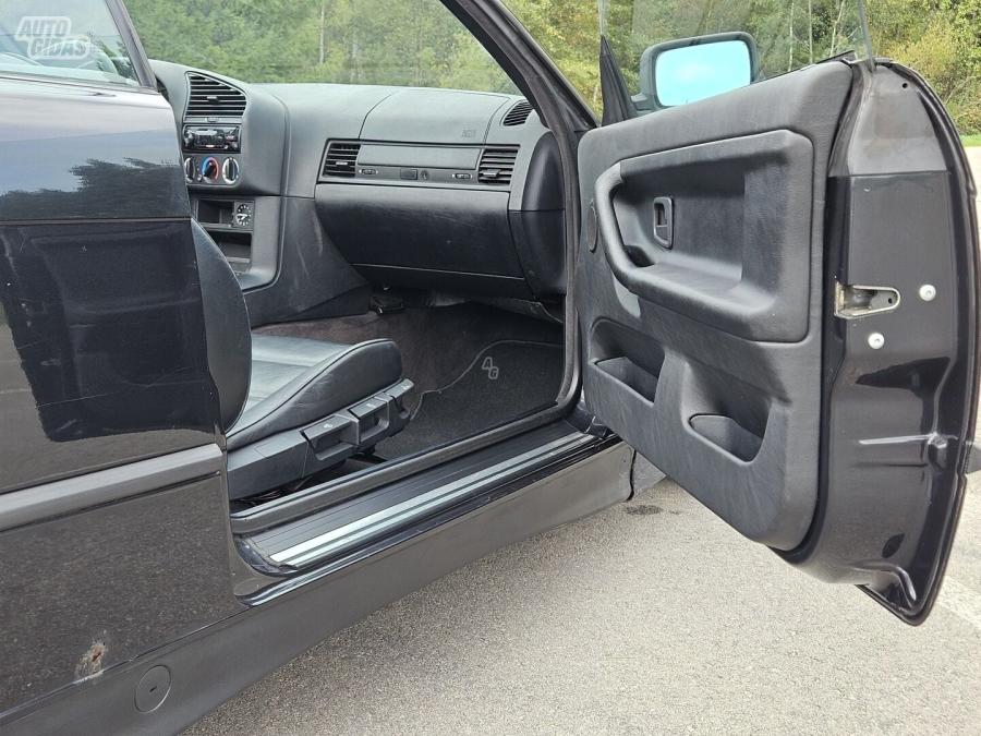 Melns BMW 318 1995 Klaipėda, ar dzinēja tilpumu 1.80 L un nobraukumu 229 tūkst. km par 2899 €, foto 18 vietnē AUTOMOTO.COM.LV