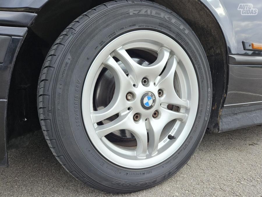 Melns BMW 318 1995 Klaipėda, ar dzinēja tilpumu 1.80 L un nobraukumu 229 tūkst. km par 2899 €, foto 23 vietnē AUTOMOTO.COM.LV