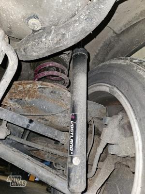 Melns BMW 318 1995 Klaipėda, ar dzinēja tilpumu 1.80 L un nobraukumu 229 tūkst. km par 2899 €, foto 28 vietnē AUTOMOTO.COM.LV