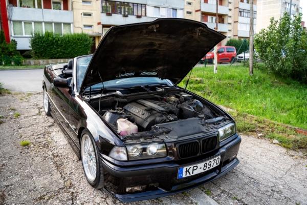 Black BMW 318 1996 in Riga, with an engine capacity of 2.50 L and mileage of 420 thousand km for 5300 €, photo 5 on AUTOMOTO.COM.LV