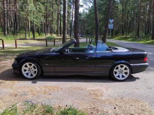 Black BMW 318 1996 in Daugavpils, with an engine capacity of 1.80 L and mileage of 251 thousand km for 4650 €, photo 3 on AUTOMOTO.COM.LV