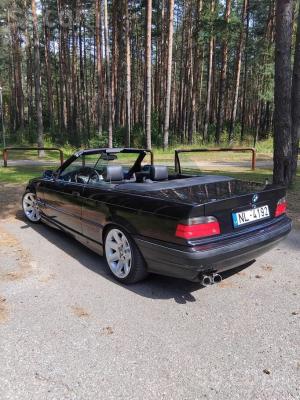 Black BMW 318 1996 in Daugavpils, with an engine capacity of 1.80 L and mileage of 251 thousand km for 4650 €, photo 8 on AUTOMOTO.COM.LV