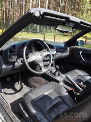 Black BMW 318 1996 in Daugavpils, with an engine capacity of 1.80 L and mileage of 251 thousand km for 4650 €, photo 9 on AUTOMOTO.COM.LV