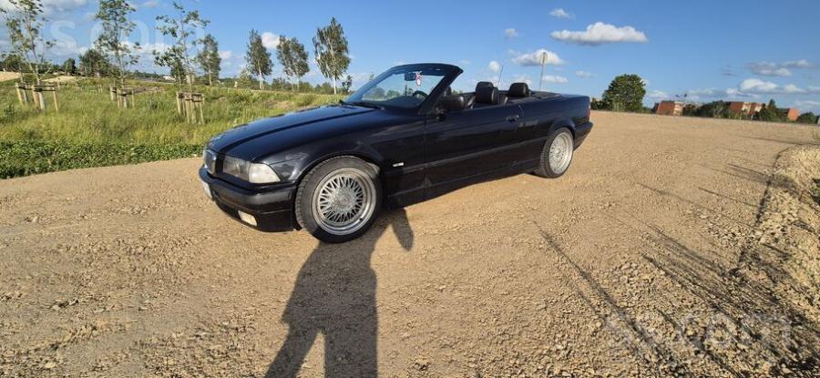 Melns BMW 318 1998 Jēkabpils, ar dzinēja tilpumu 1.80 L un nobraukumu 282 tūkst. km par 4000 €, foto 4 vietnē AUTOMOTO.COM.LV