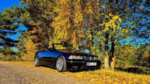 Black BMW 318 1998 in Kaunas, with an engine capacity of 1.80 L and mileage of 215 thousand km for 5800 €, photo  on AUTOMOTO.COM.LV