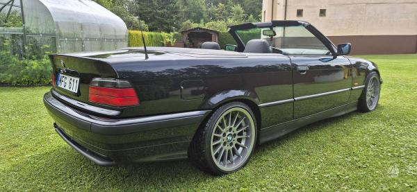 Black BMW 318 1998 in Kaunas, with an engine capacity of 1.80 L and mileage of 215 thousand km for 5800 €, photo 4 on AUTOMOTO.COM.LV