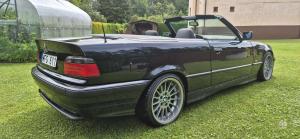 Black BMW 318 1998 in Kaunas, with an engine capacity of 1.80 L and mileage of 215 thousand km for 5800 €, photo 5 on AUTOMOTO.COM.LV