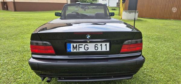 Black BMW 318 1998 in Kaunas, with an engine capacity of 1.80 L and mileage of 215 thousand km for 5800 €, photo 7 on AUTOMOTO.COM.LV
