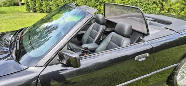 Black BMW 318 1998 in Kaunas, with an engine capacity of 1.80 L and mileage of 215 thousand km for 5800 €, photo 9 on AUTOMOTO.COM.LV