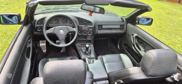 Black BMW 318 1998 in Kaunas, with an engine capacity of 1.80 L and mileage of 215 thousand km for 5800 €, photo 10 on AUTOMOTO.COM.LV
