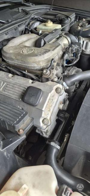 Black BMW 318 1998 in Kaunas, with an engine capacity of 1.80 L and mileage of 215 thousand km for 5800 €, photo 16 on AUTOMOTO.COM.LV