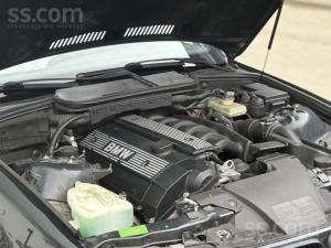 Black BMW 318 2000 in Liepaja, with an engine capacity of 2.80 L and mileage of 278 thousand km for 9000 €, photo 5 on AUTOMOTO.COM.LV