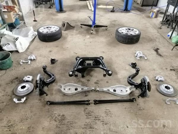 Melns BMW 318 2001 Ogre, ar dzinēja tilpumu 2.00 L un nobraukumu 204 tūkst. km par 4400 €, foto 5 vietnē AUTOMOTO.COM.LV