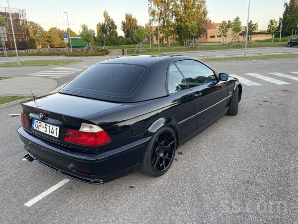 Black BMW 318 2002 in Cesis, with an engine capacity of 2.00 L and mileage of 213 thousand km for 6300 €, photo 6 on AUTOMOTO.COM.LV