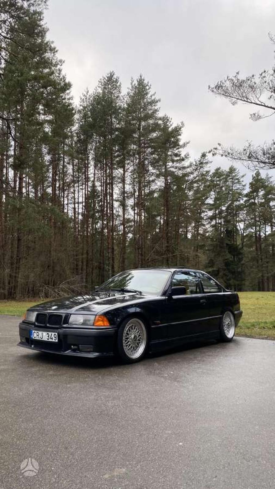Melns BMW 318 1995 Anykščiai, ar dzinēja tilpumu 1.80 L un nobraukumu 324 tūkst. km par 4050 €, foto 1 vietnē AUTOMOTO.COM.LV